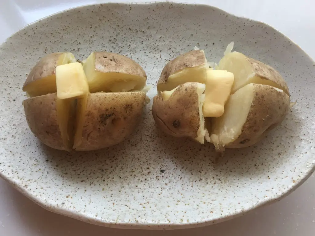 Jaga Bata : The Easy Butter Potato Recipe using Microwave ...