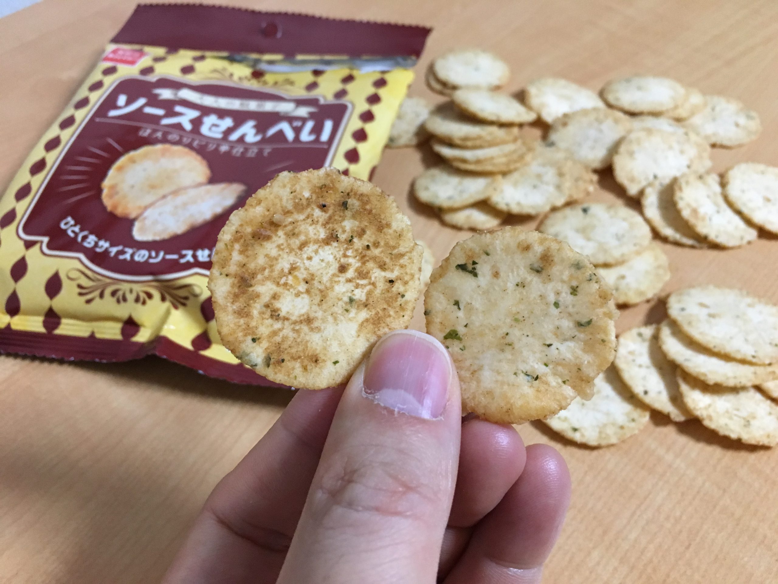 Sauce Senbei vs Shoyu (Soy Sauce) Senbei crackers - Recommendation of ...